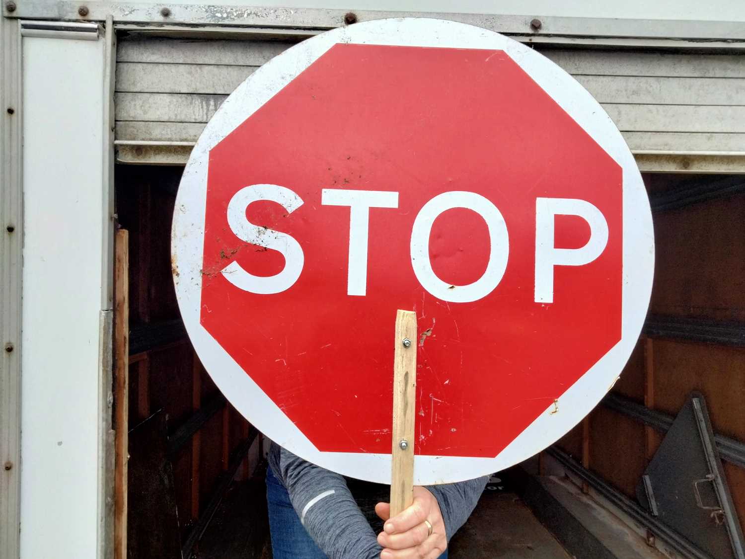 Lot 15 - STOP & GO SIGN