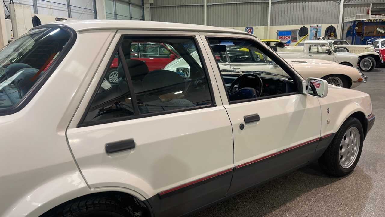 Lot 342 - 1989 FORD ORION INJECTION GHIA