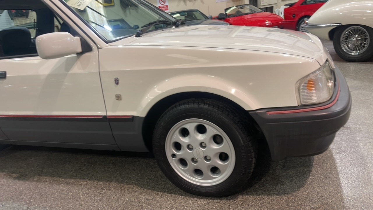 Lot 342 - 1989 FORD ORION INJECTION GHIA