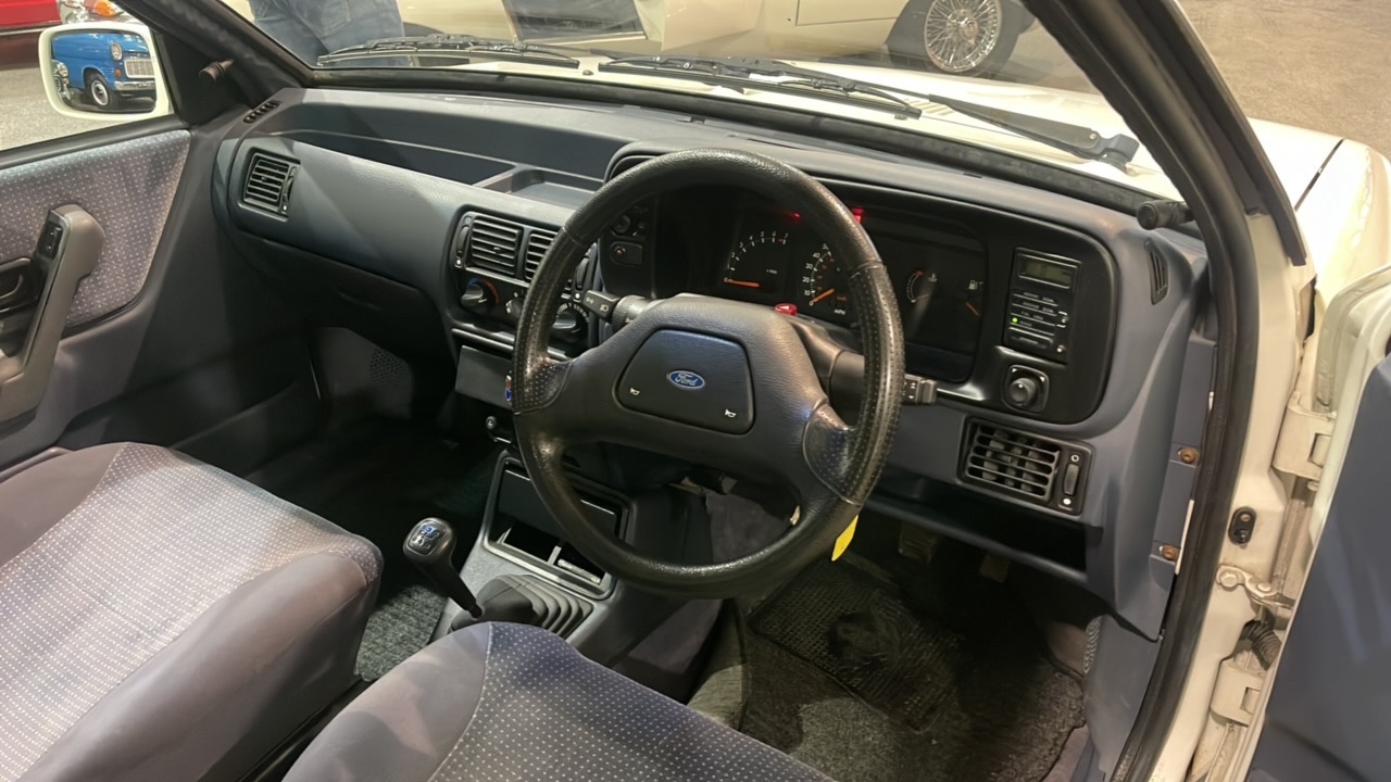 Lot 342 - 1989 FORD ORION INJECTION GHIA