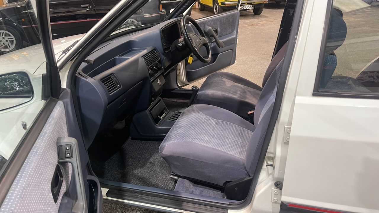 Lot 342 - 1989 FORD ORION INJECTION GHIA