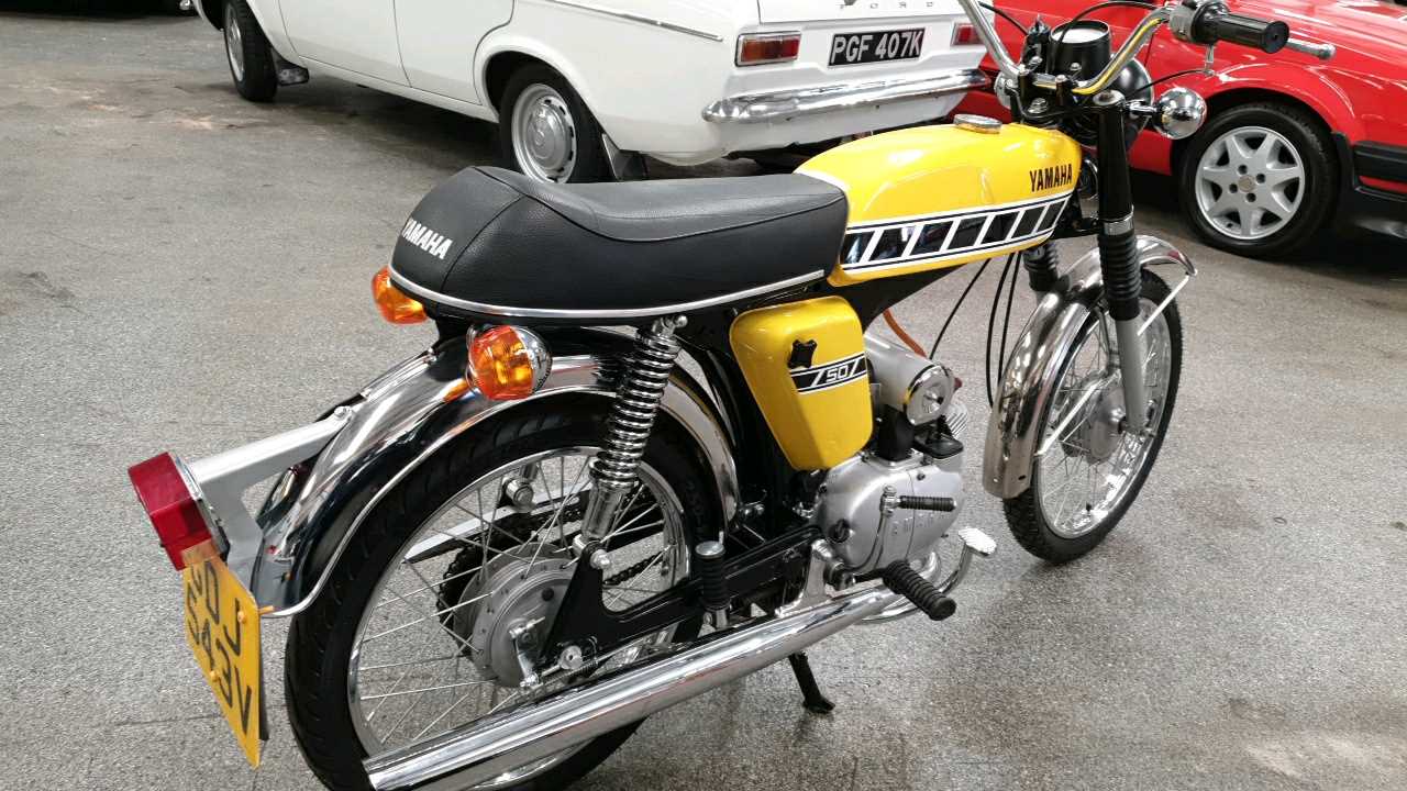 Lot 384 - 1979 YAMAHA FS1E