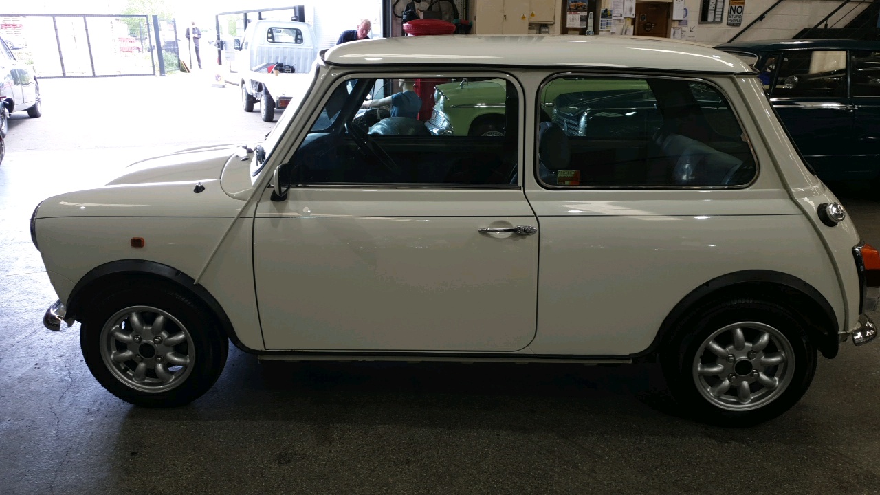 Lot 499 - 1995 ROVER MINI MAYFAIR AUTO