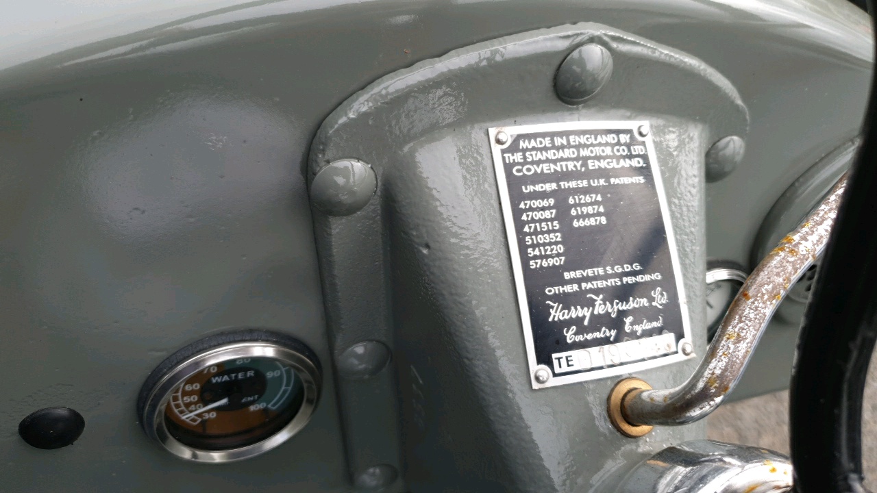 Lot 25 - 1952 FERGUSON T20 TRACTOR