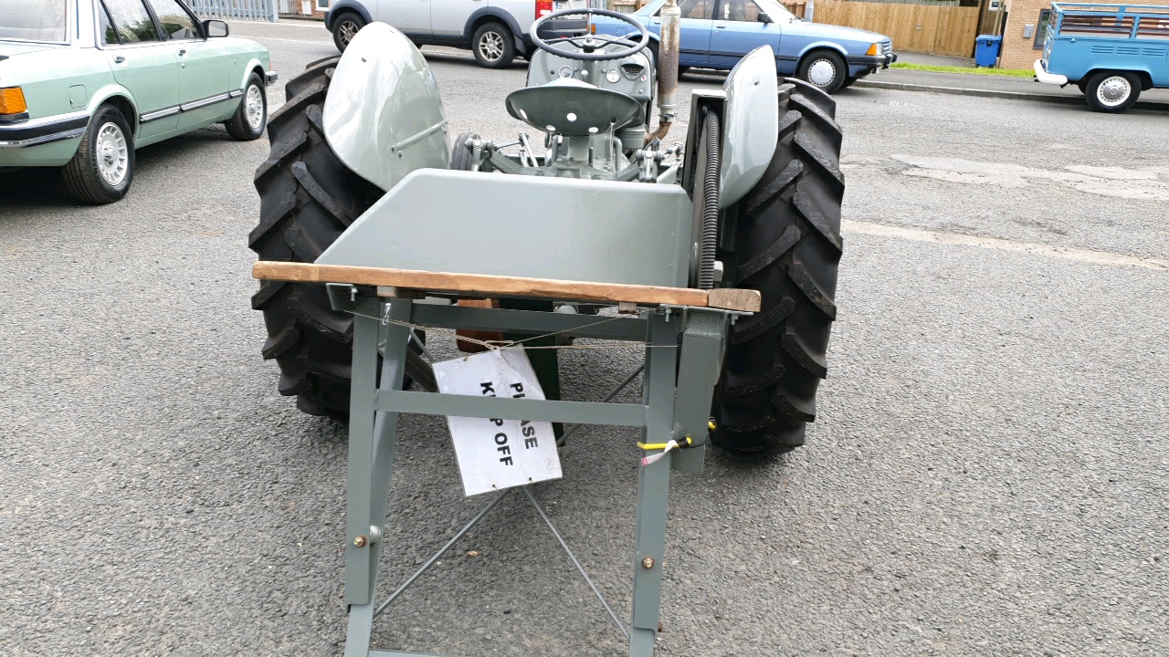 Lot 25 - 1952 FERGUSON T20 TRACTOR