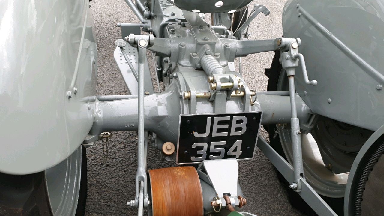 Lot 25 - 1952 FERGUSON T20 TRACTOR