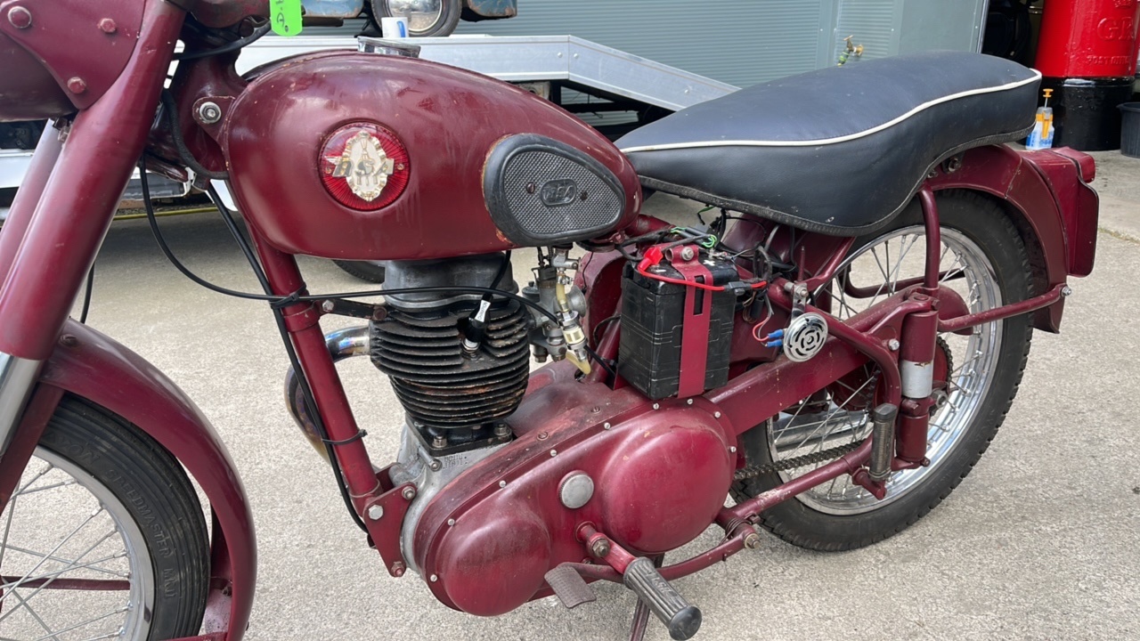 Lot 84 - 1954 BSA C11G