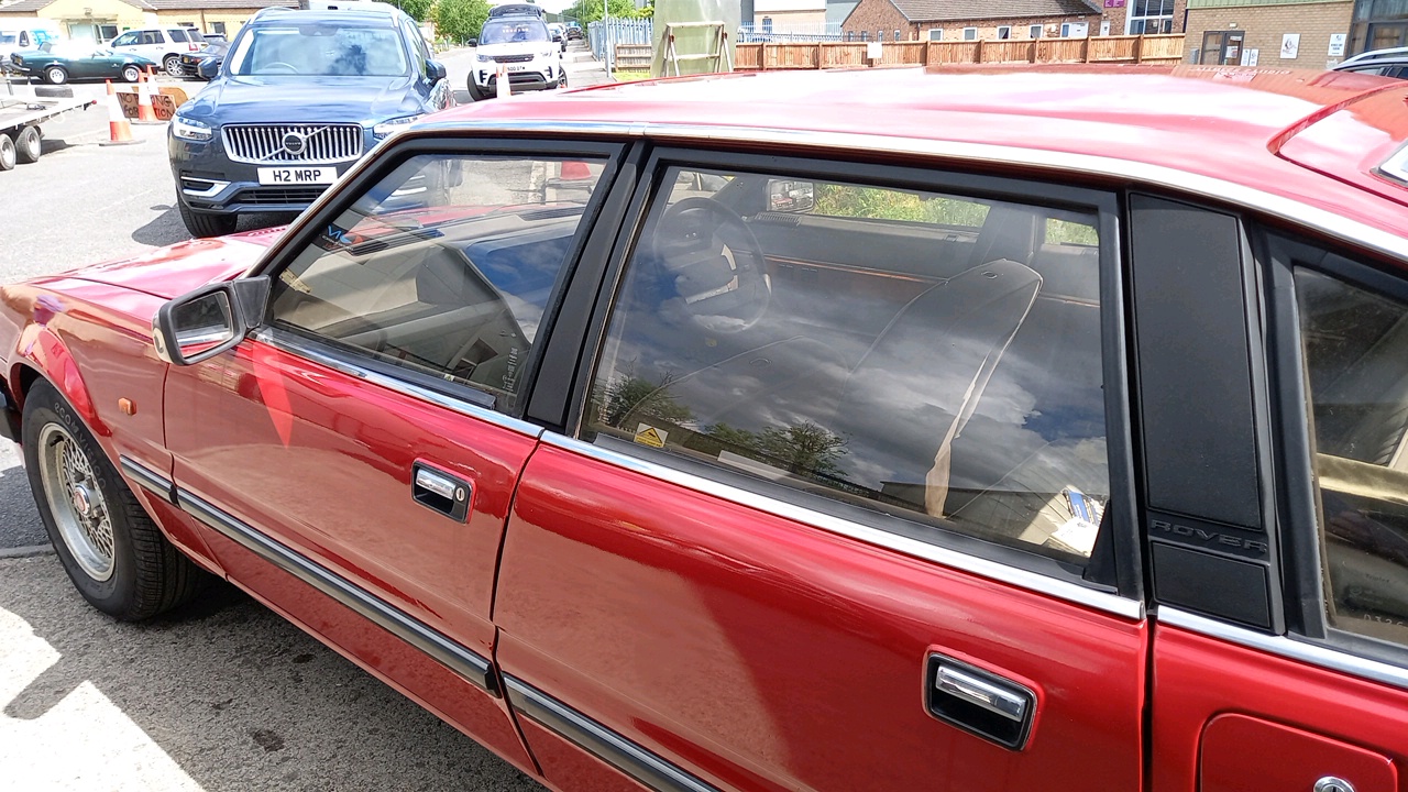 Lot 215 - 1987 ROVER SD1 V8