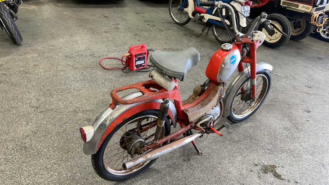Lot 238 - BENELLI 50cc