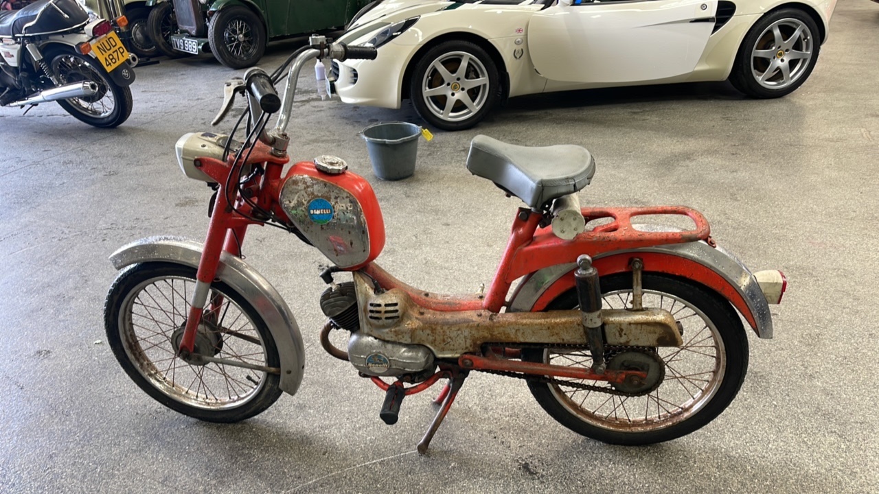 Lot 238 - BENELLI 50cc