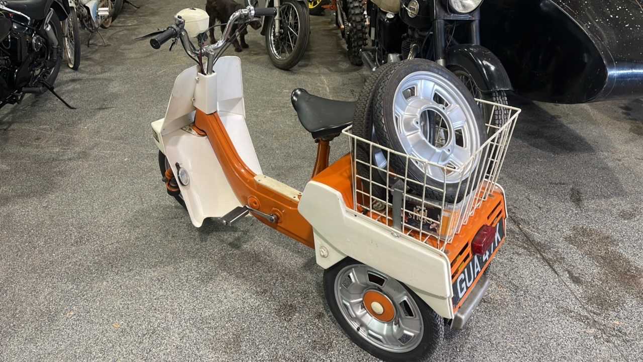 Lot 367 - 1972 BSA ARIEL 3