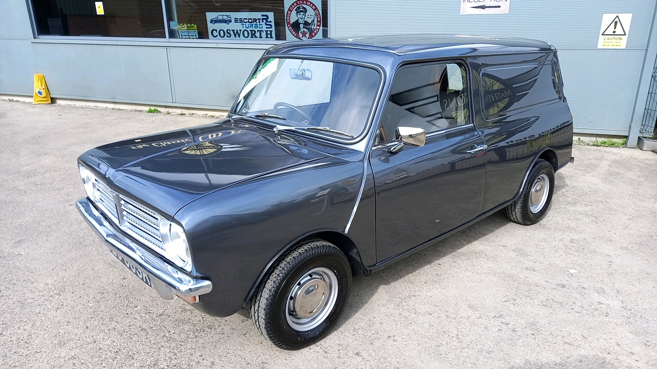 Lot 280 - 1971 AUSTIN MINI CLUBMAN