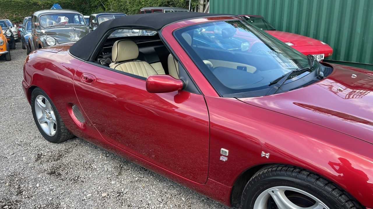 Lot 372 - 1998 MGF
