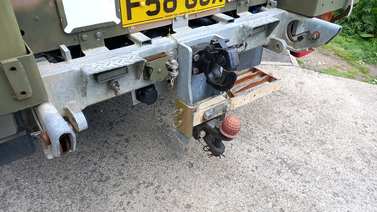 Lot 465 - 1988 PERENTIE LAND ROVER DEFENDER