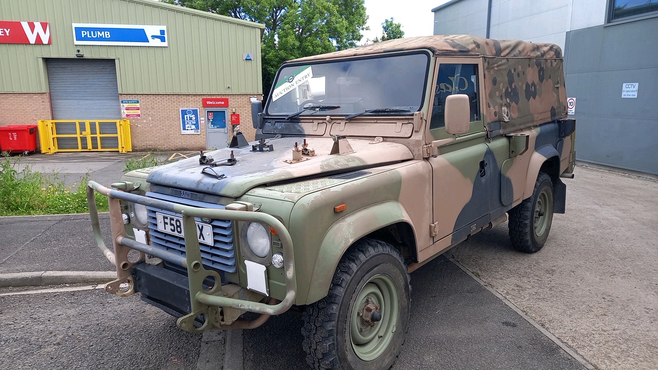Lot 465 - 1988 PERENTIE LAND ROVER DEFENDER