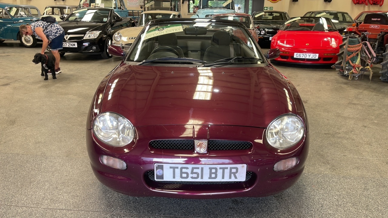 Lot 187 - 1999 MG MGF SPORTS