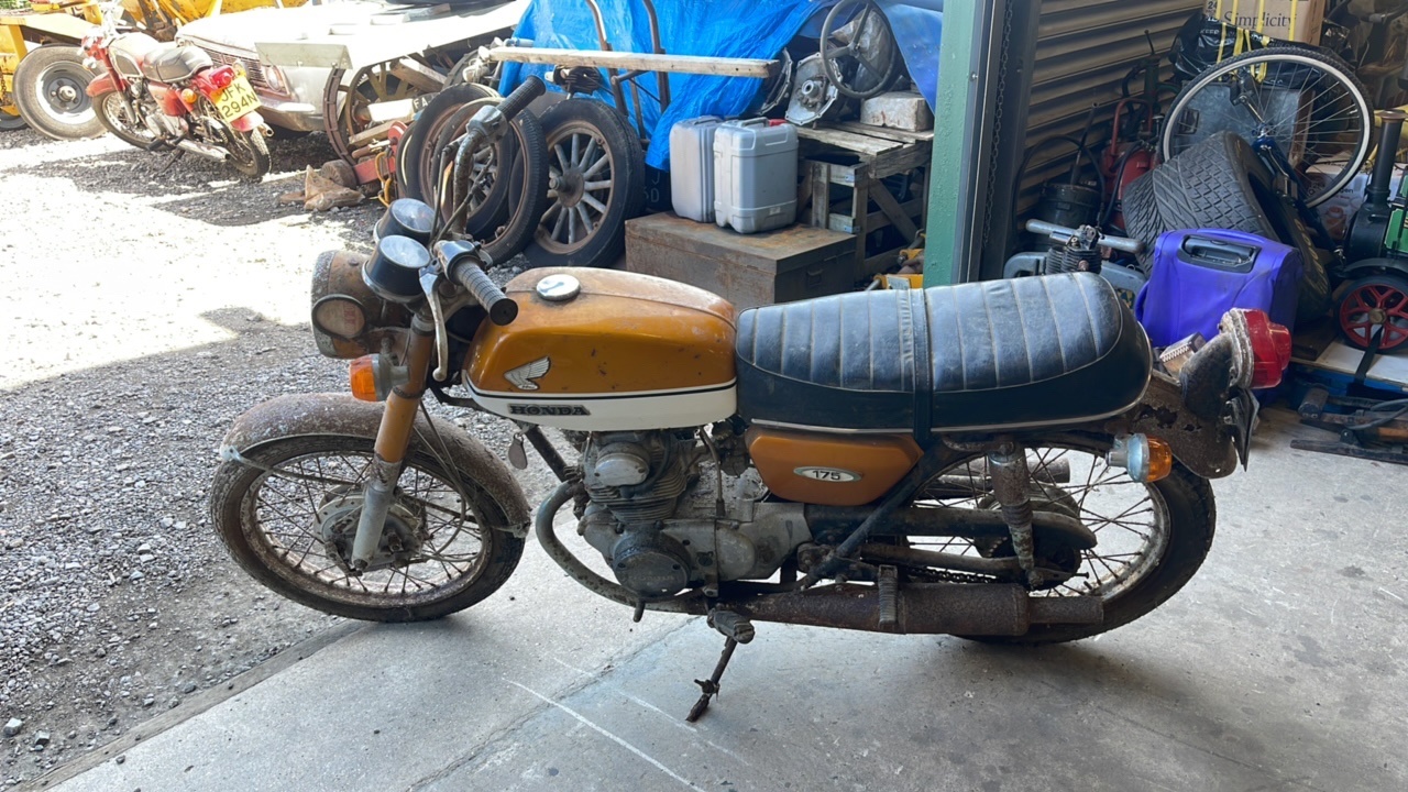 Lot 561 - 1970 HONDA 175CC