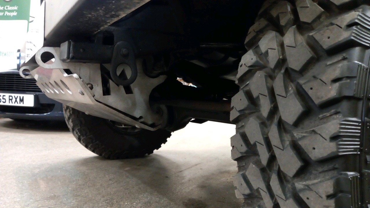 Lot 297 - 2010 LAND ROVER DEFENDER 110