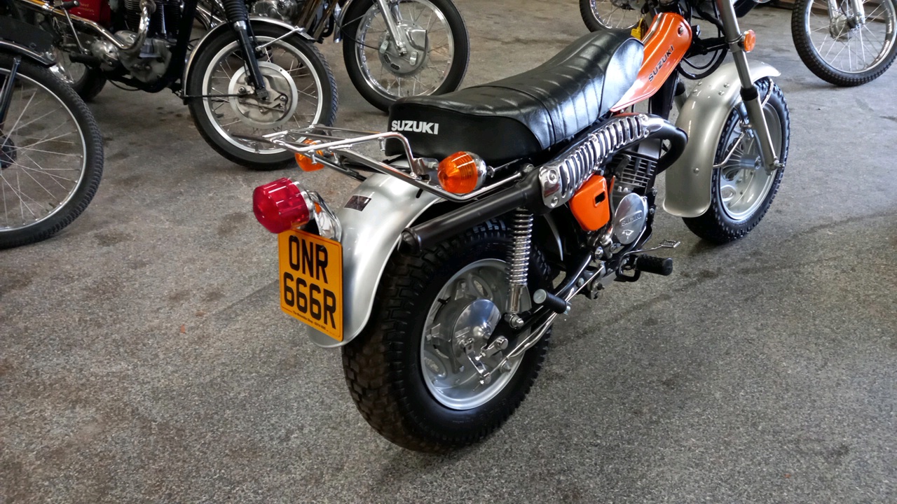 Lot 298 - 1961 SUZUKI RV125