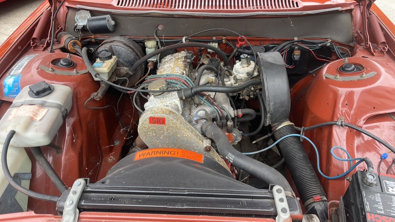 Lot 420 - 1977 VOLVO 244 DL