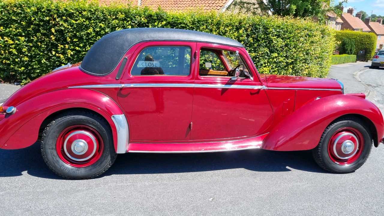 Lot 422 - 1955 RILEY RME 1.5 LITRE