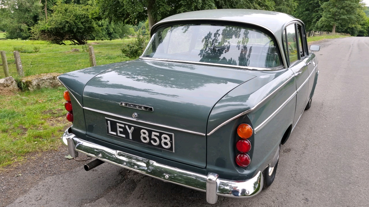 Lot 569 - 1962 SINGER VOGUE