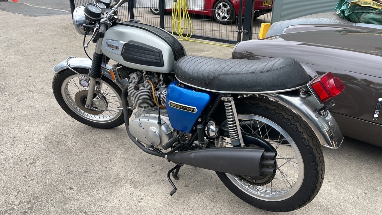 Lot 23 - 1975 TRIUMPH TRIDENT T150V