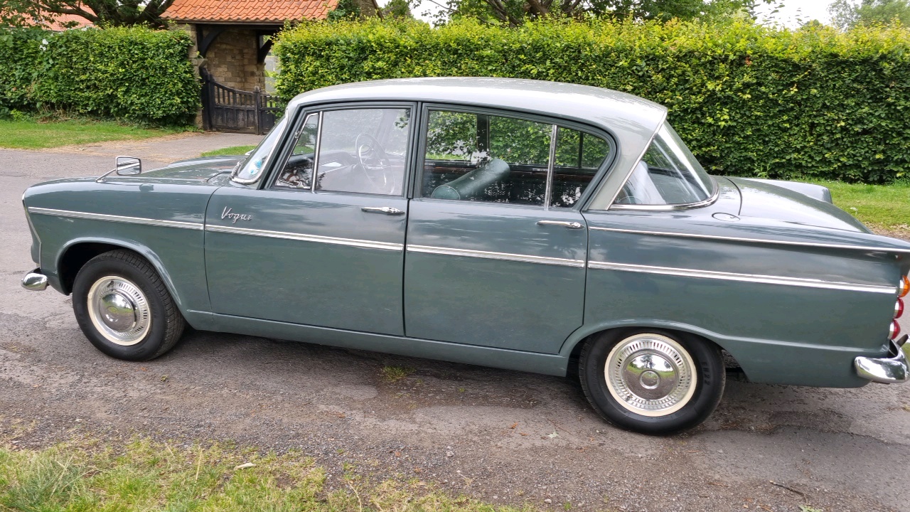 Lot 65 - 1962 SINGER VOGUE