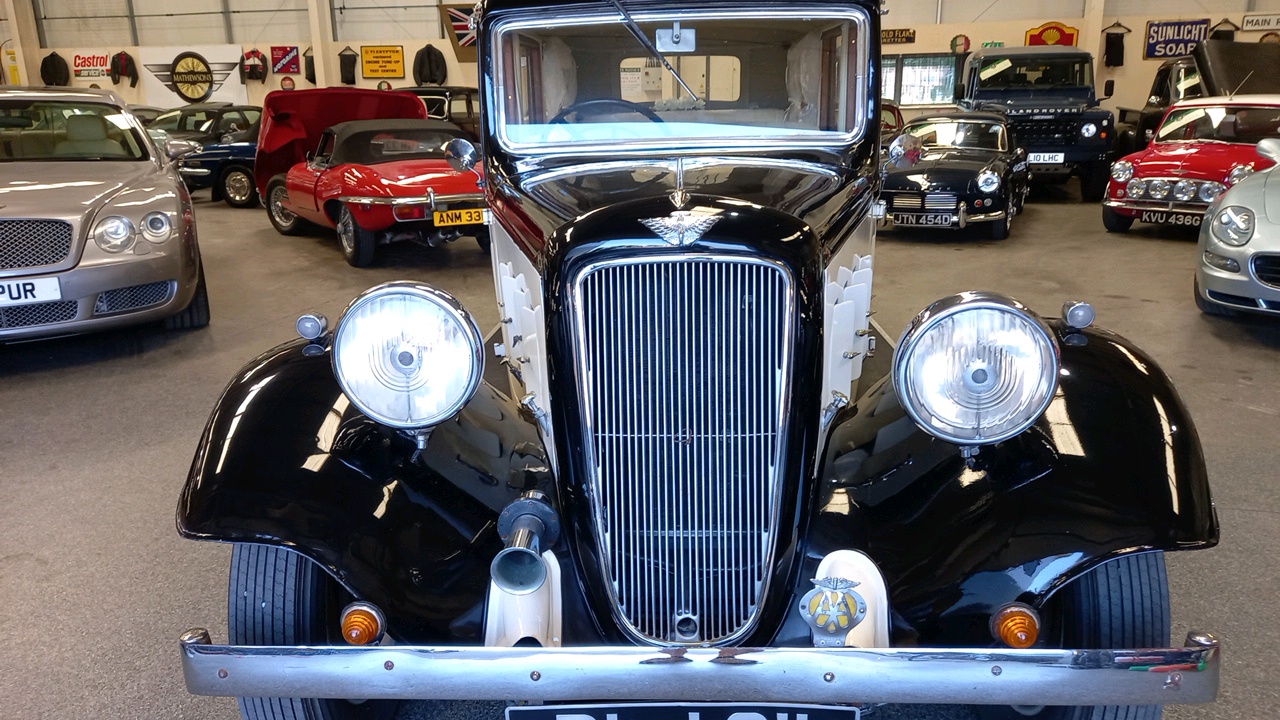 Lot 114 - 1935 AUSTIN 16 YORK