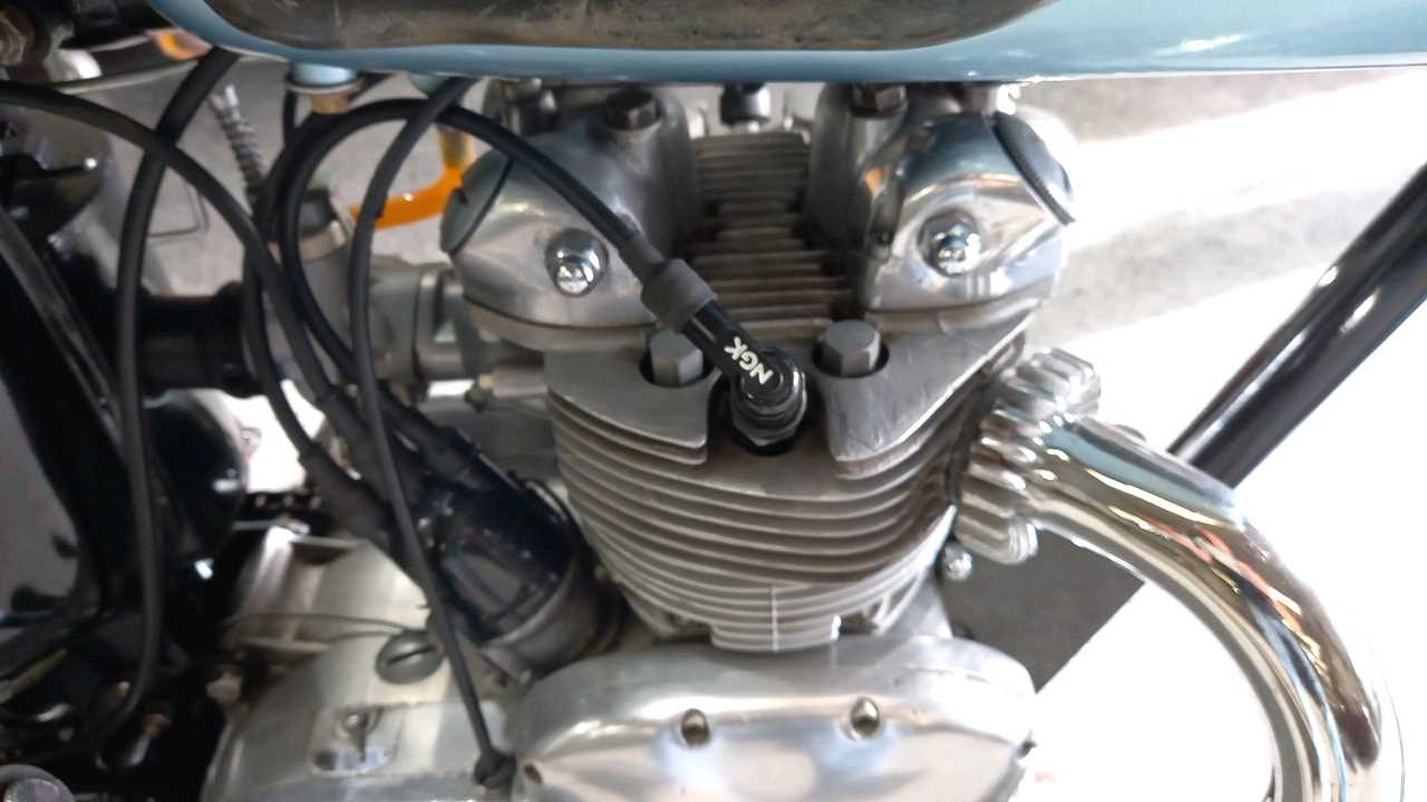 Lot 264 - 1960 TRIUMPH 3TA 350
