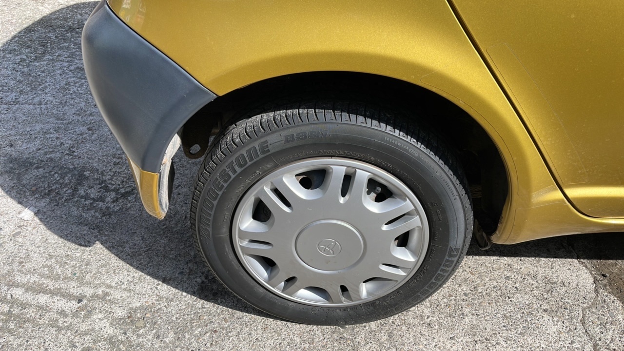 Lot 272 - 2001 TOYOTA YARIS GS