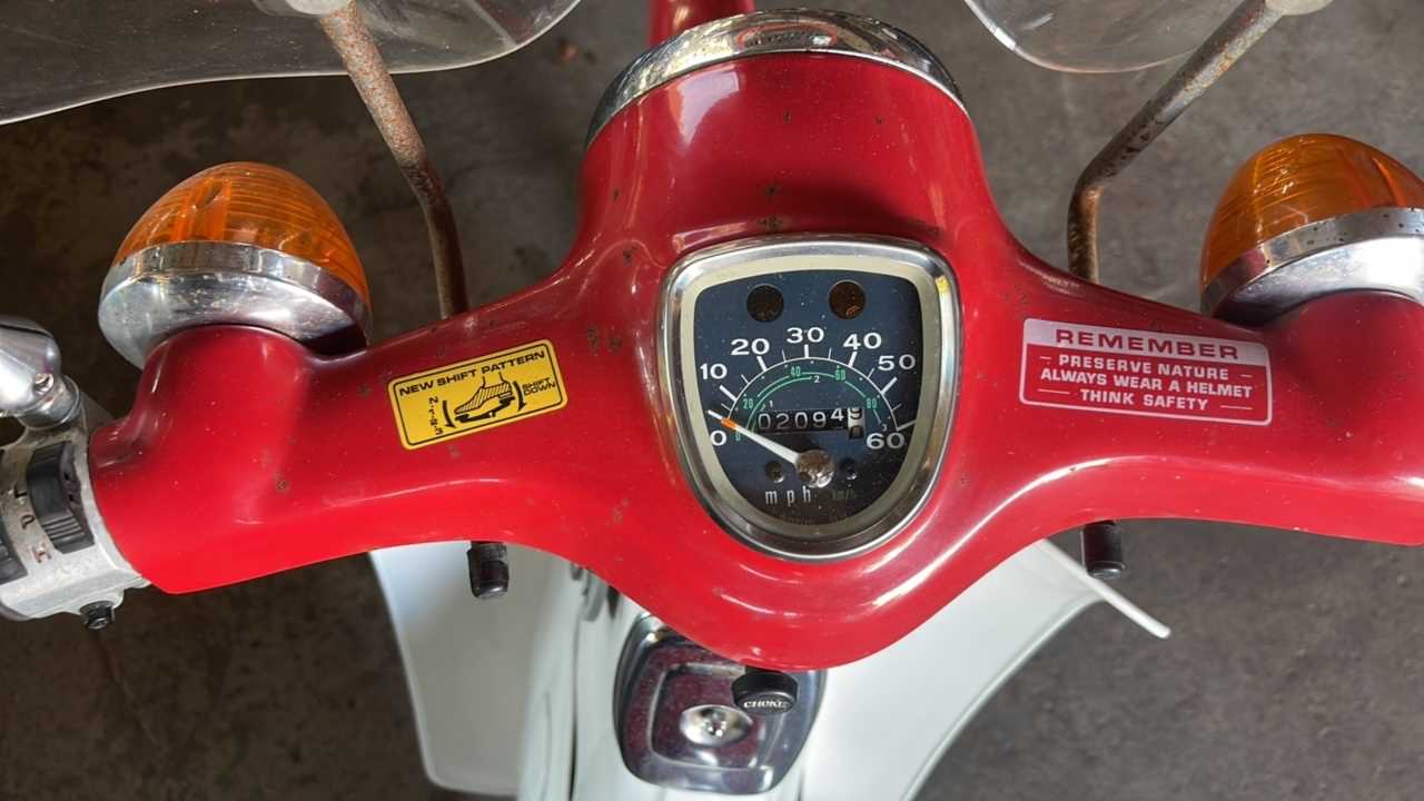 Lot 294 - 1980 HONDA C90