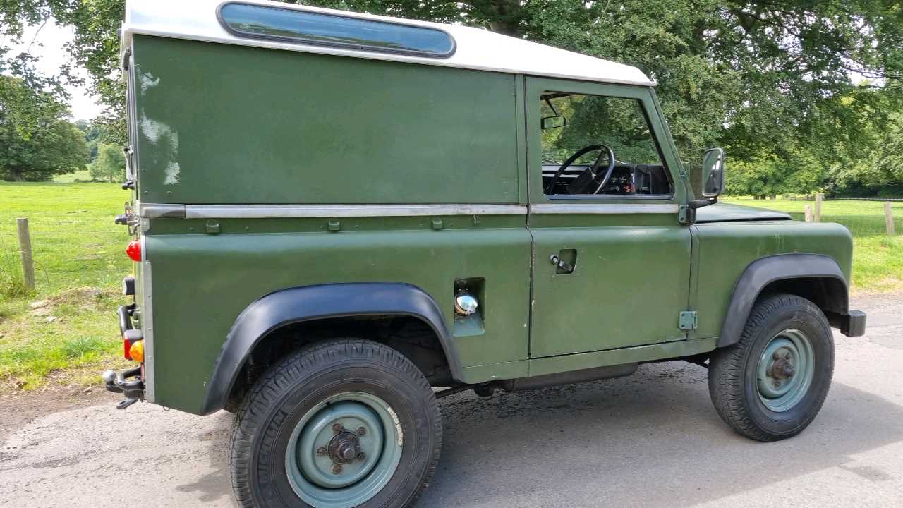 Lot 452 - 1985 LAND ROVER 90