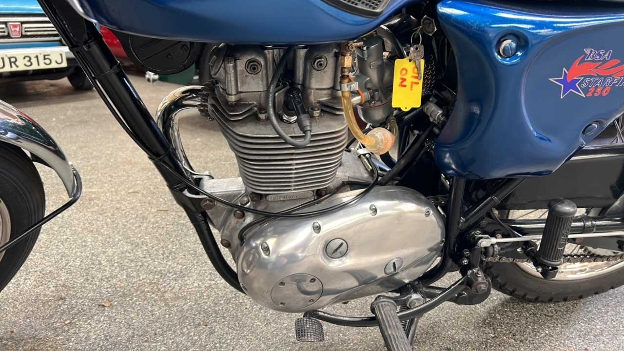 Lot 454 - 1970 BSA B25 STARFIRE