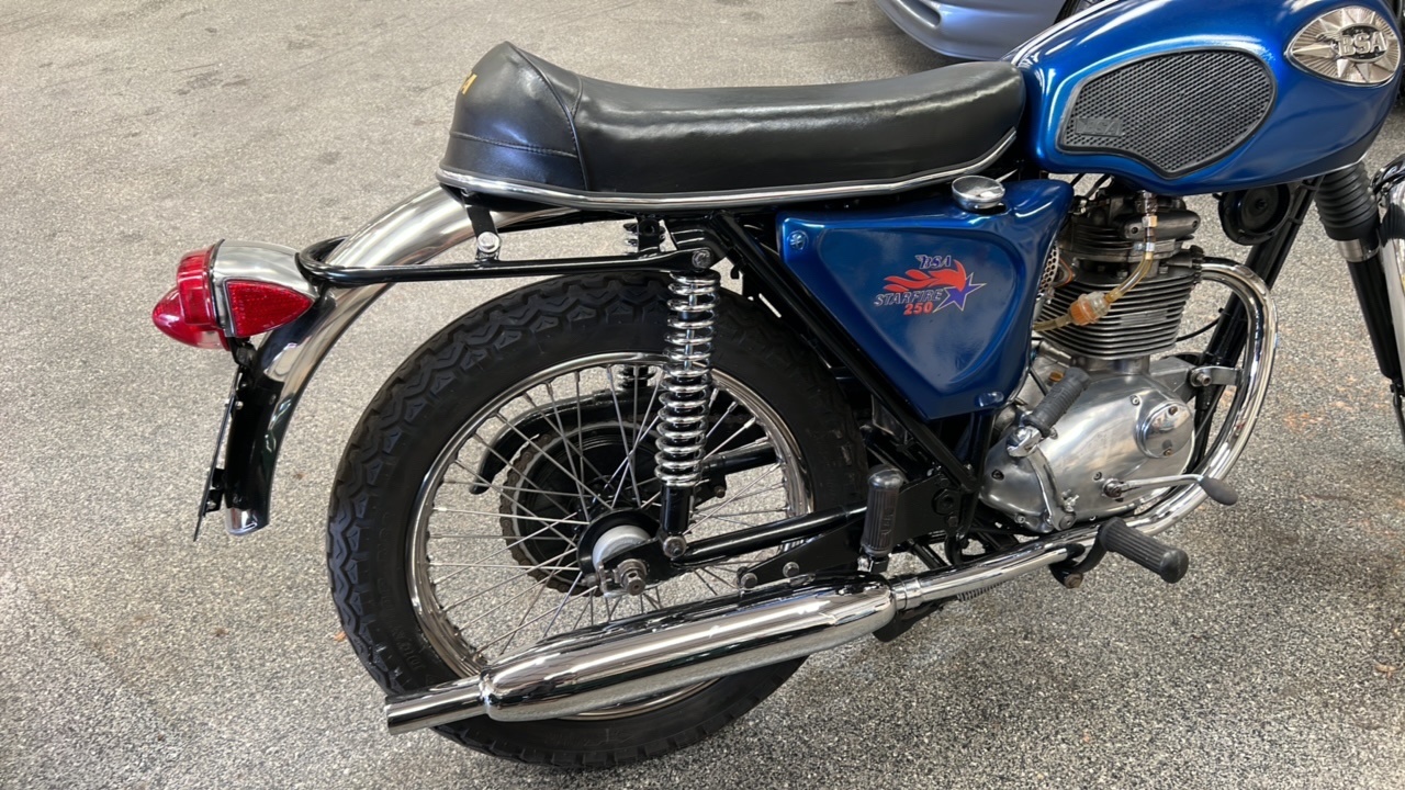 Lot 454 - 1970 BSA B25 STARFIRE