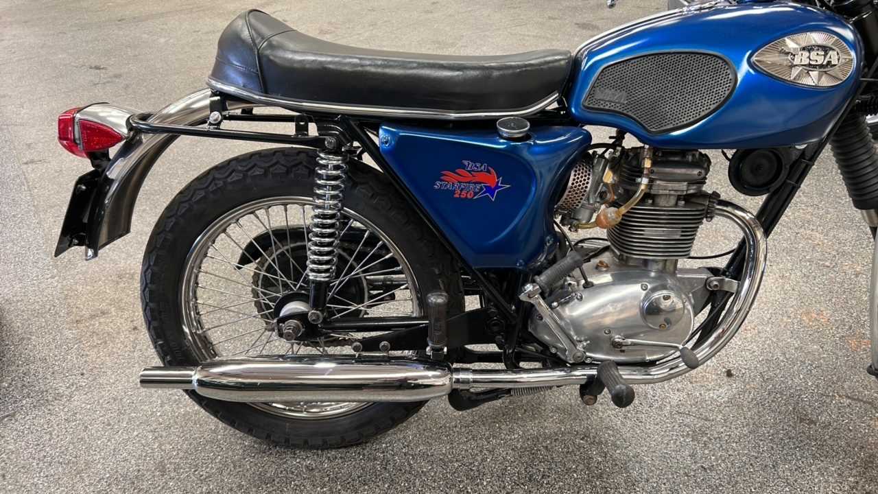 Lot 454 - 1970 BSA B25 STARFIRE