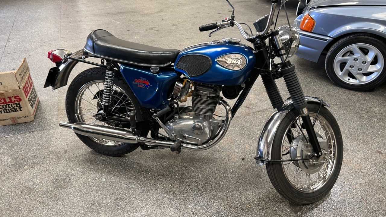 Lot 454 - 1970 BSA B25 STARFIRE
