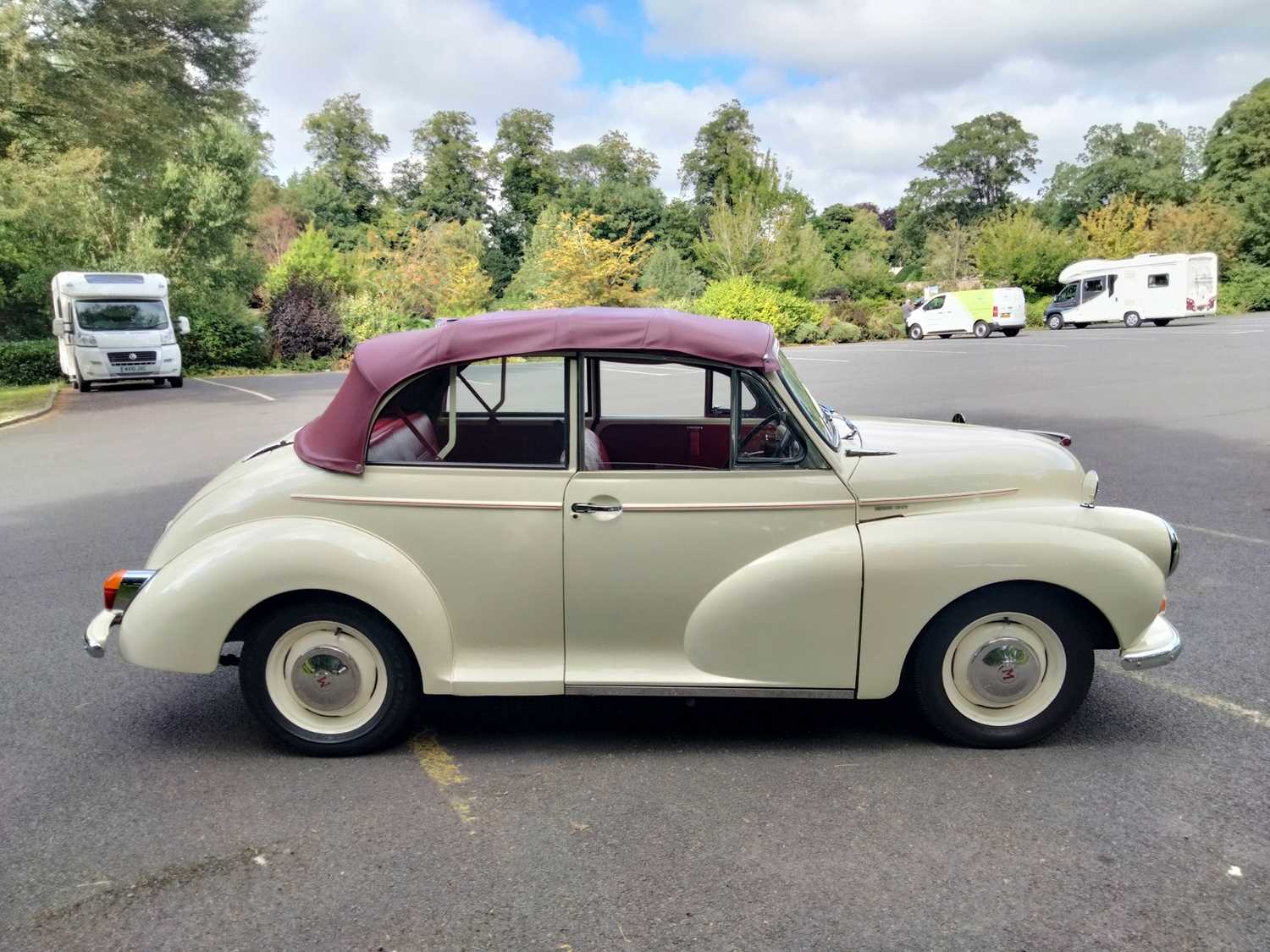 Lot 472 - 1968 MORRIS MINOR 1000 CONVERTIBLE