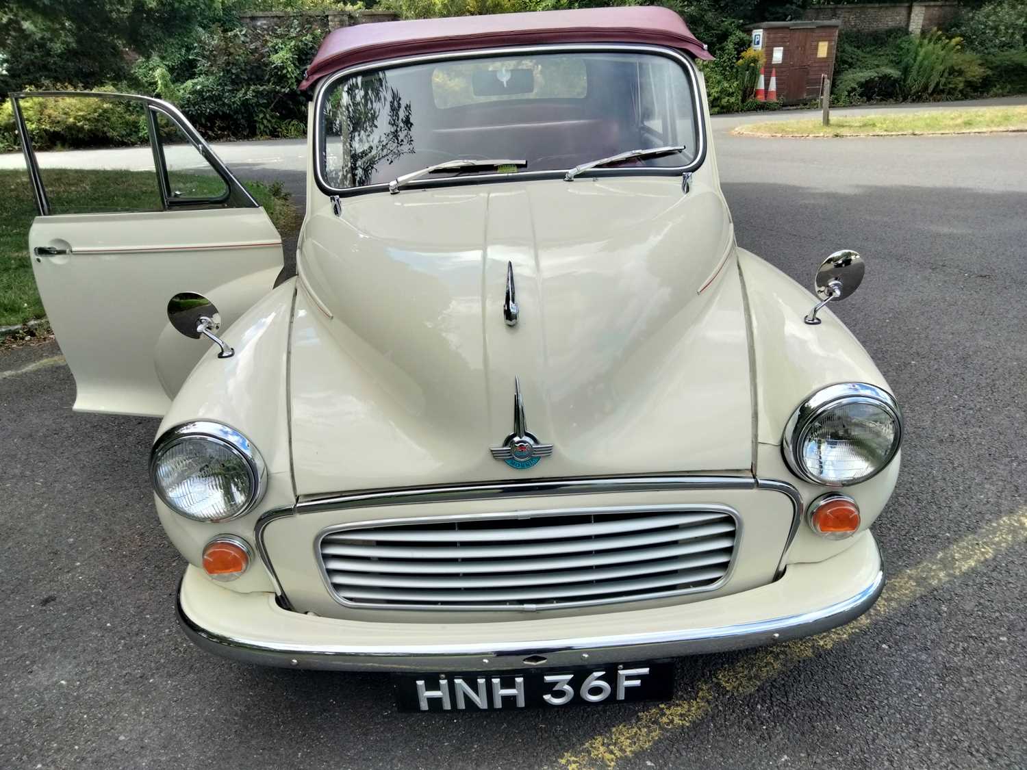 Lot 472 - 1968 MORRIS MINOR 1000 CONVERTIBLE