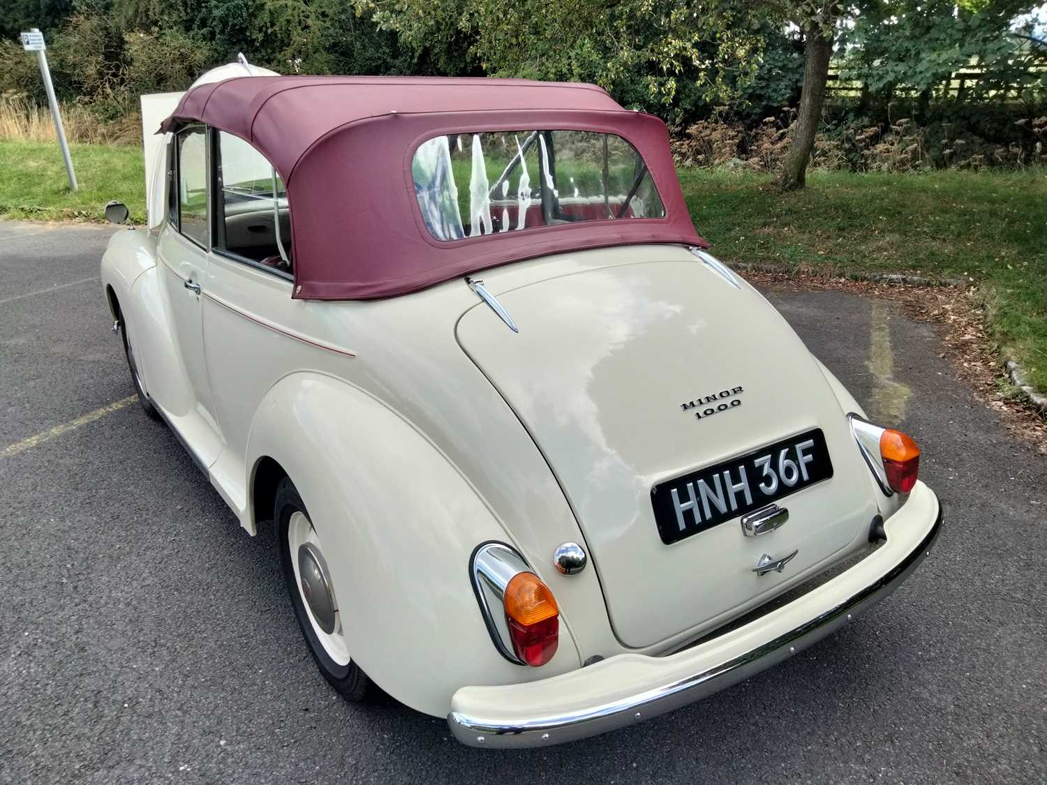 Lot 472 - 1968 MORRIS MINOR 1000 CONVERTIBLE