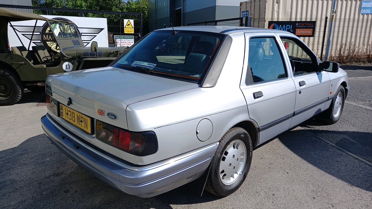 Lot 485 - 1990 FORD SIERRA SAPPHIRE 2000E