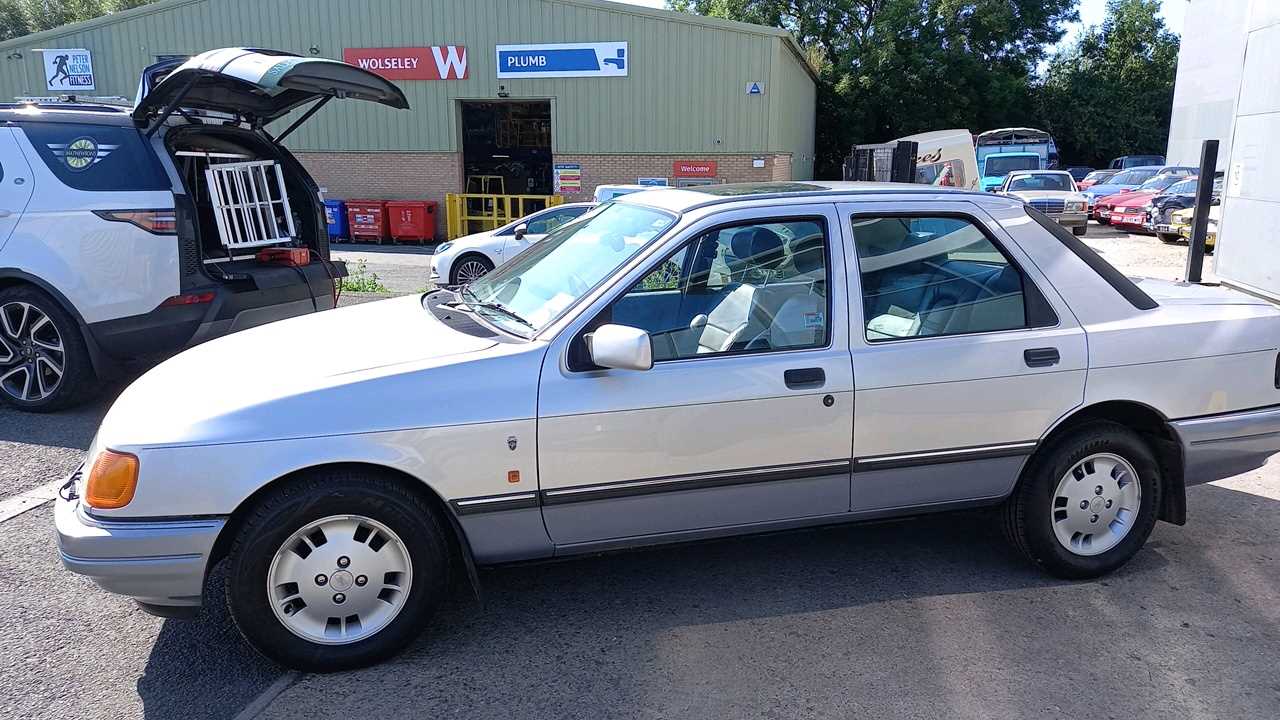 Lot 485 - 1990 FORD SIERRA SAPPHIRE 2000E