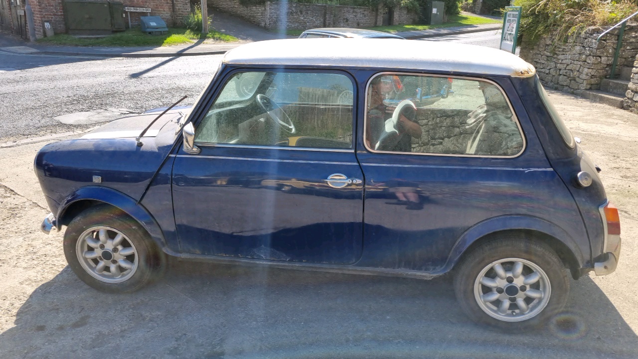 Lot 535 - 1970 MORRIS MINI