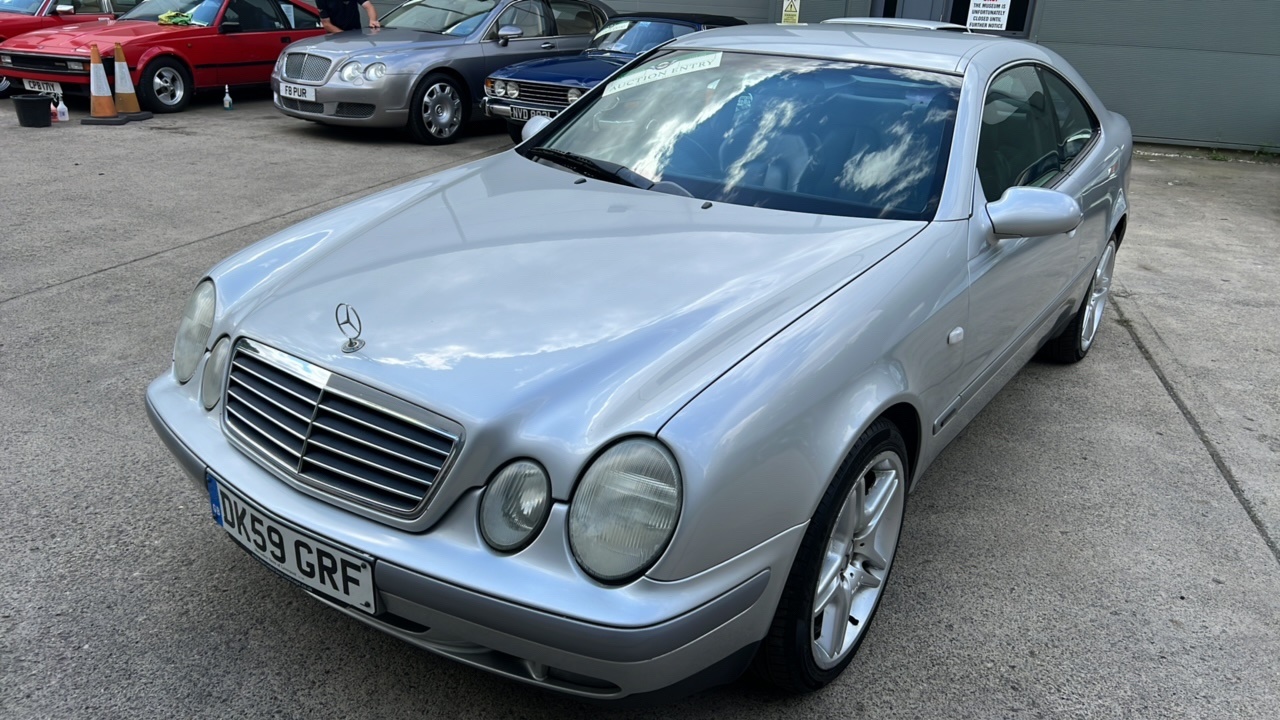 Lot 590 - 1999 MERCEDES CLK 320