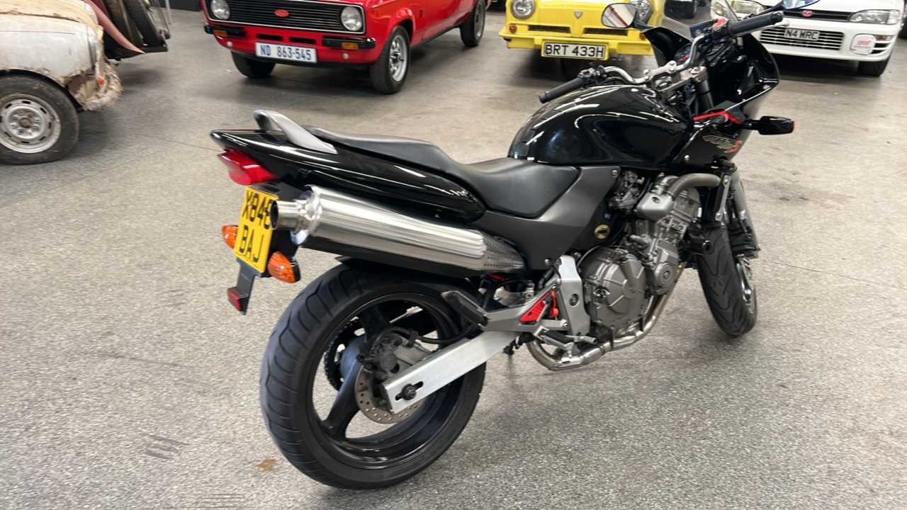 Lot 650 - 2000 HONDA CB600 F2-Y
