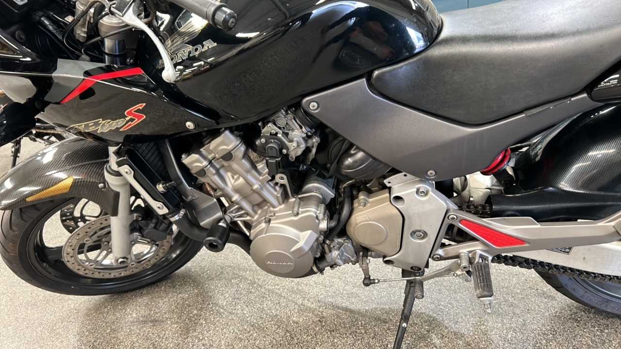 Lot 650 - 2000 HONDA CB600 F2-Y