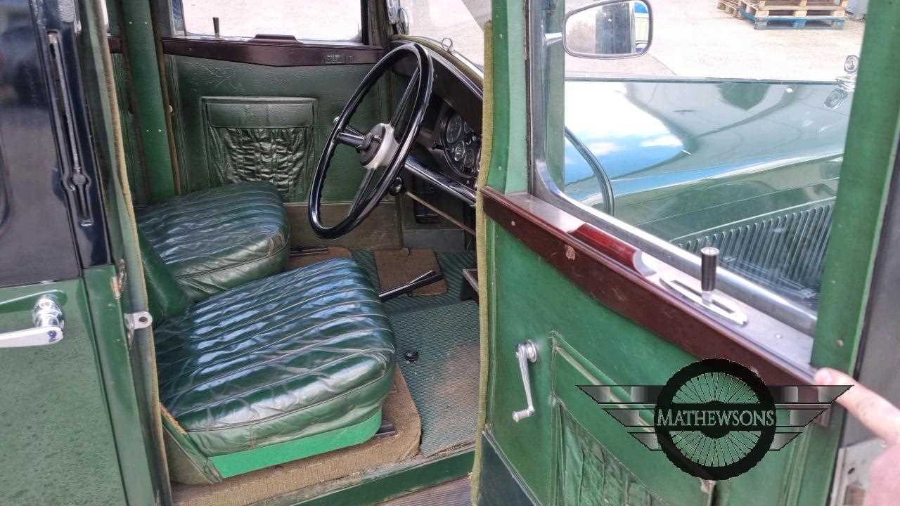 Lot 28 - 1935 MORRIS A 12/4