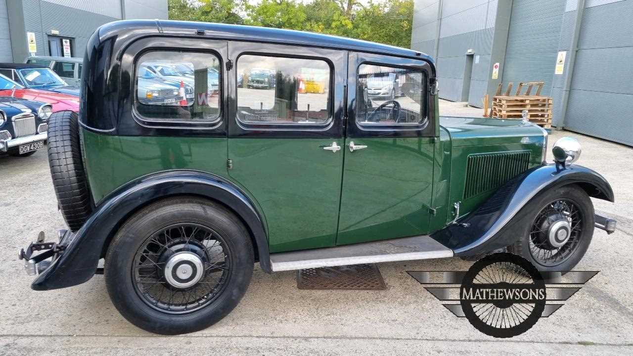 Lot 28 - 1935 MORRIS A 12/4