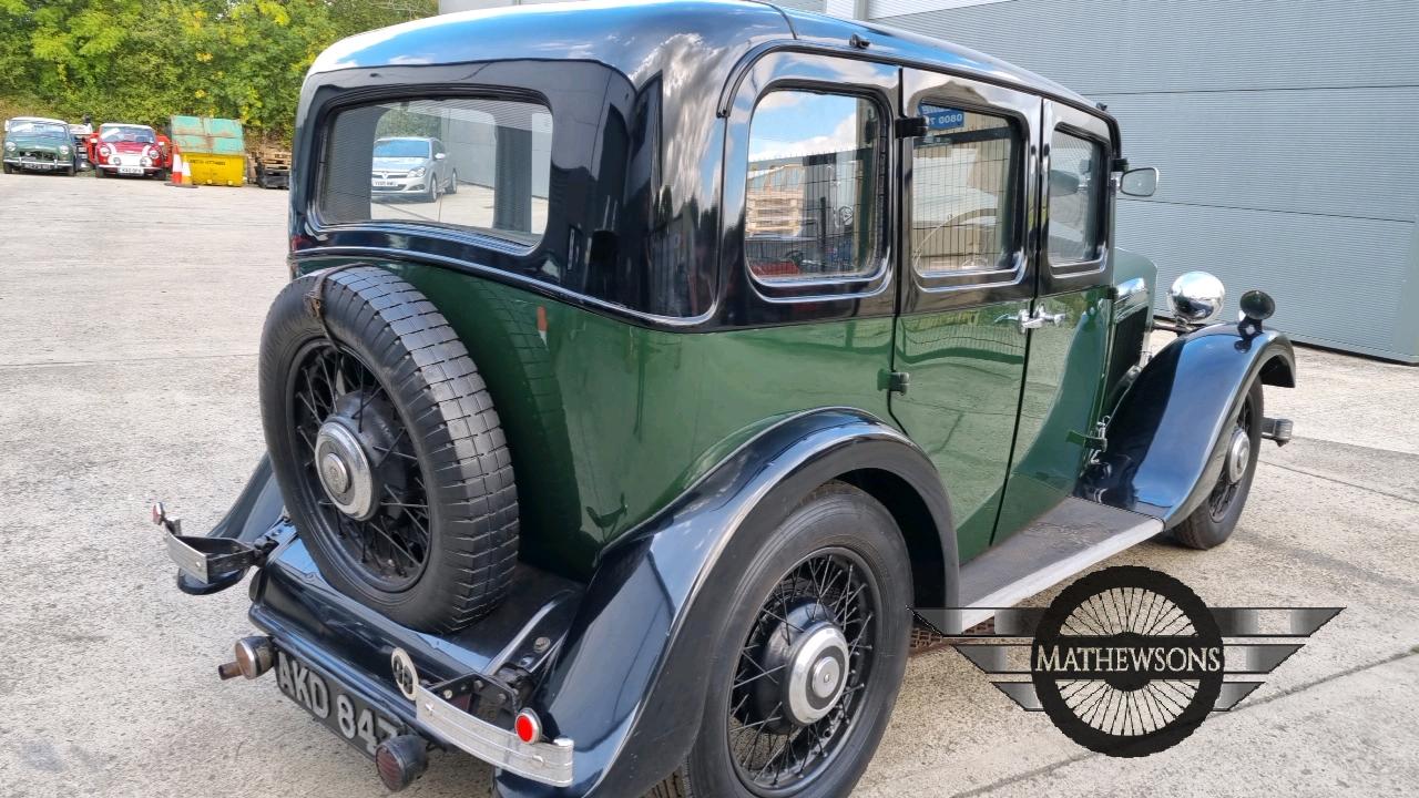 Lot 28 - 1935 MORRIS A 12/4