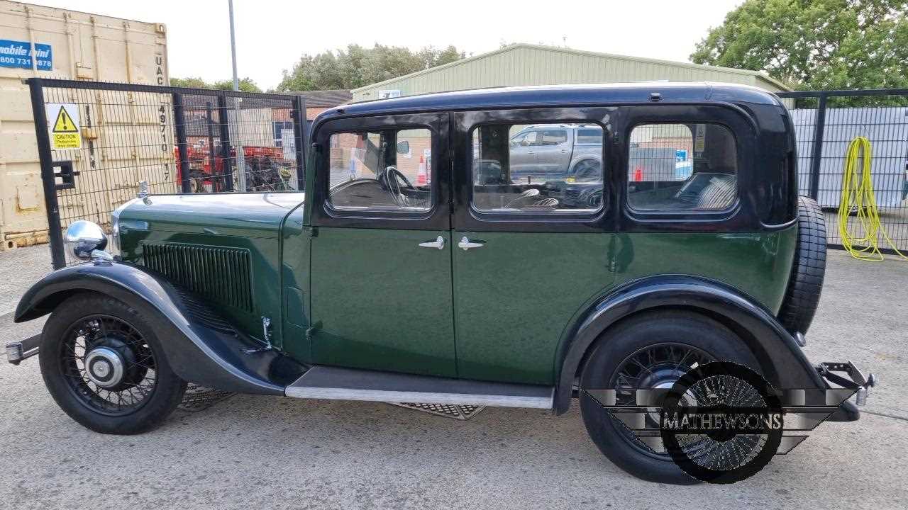 Lot 28 - 1935 MORRIS A 12/4